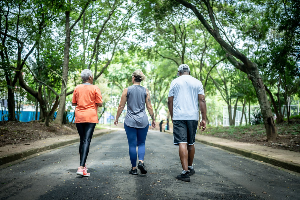 Camminare fa bene, il potere di 30 minuti al giorno